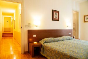 Residenza dei Capitani (Via Tibaldeschi No:1, Ascoli Piceno), otel  Ascoli Piceno'dan