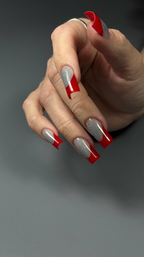 Manikür-pedikür Aleksei Yuzhakov & Drugaya Эстетика, Novosibirsk, foto