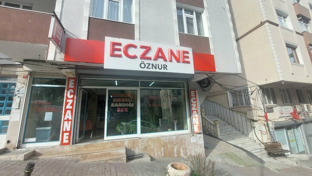Eczaneler Öznur Eczanesi, İstanbul, foto
