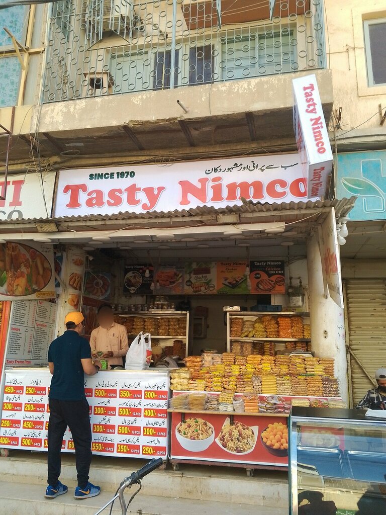 Fast food Tasty Nimco And Frozen Items Since 1970, Karaçi, foto
