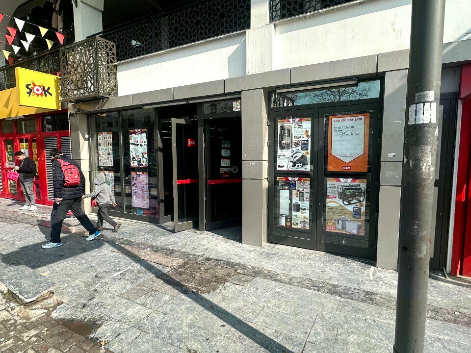Süpermarket Bim, İstanbul, foto