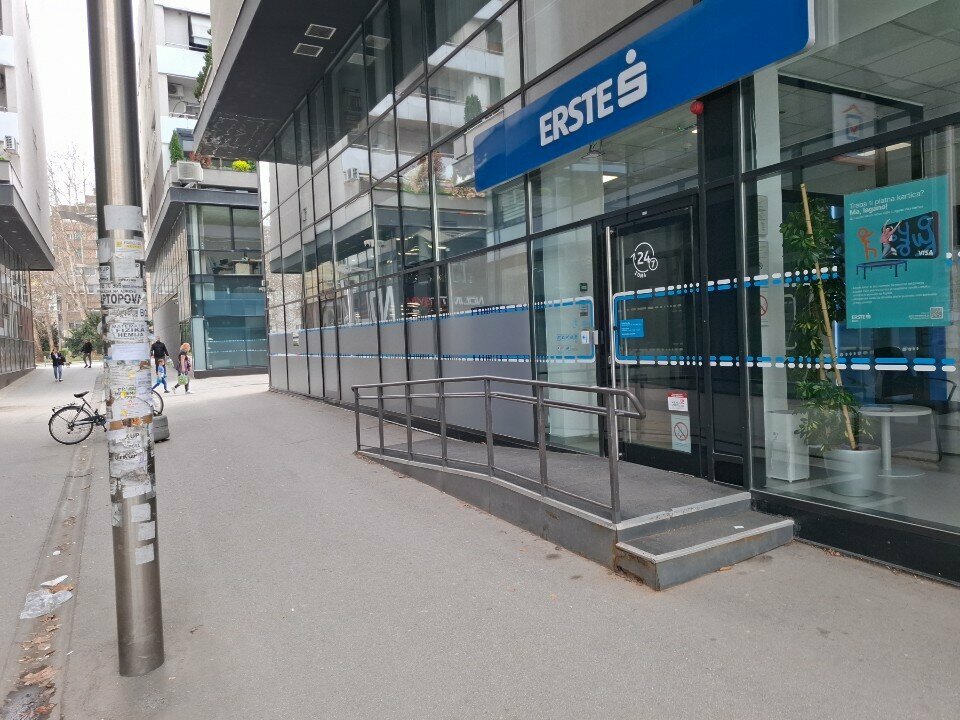 ATM'ler Erste Bank, Novi Sad, foto