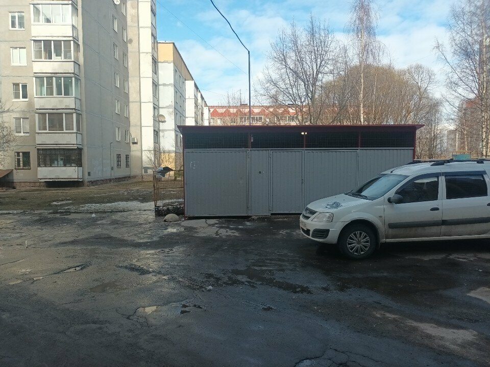 Ayrı çöp toplama noktası Пункт приема пластика, металла, Cherepovets, foto