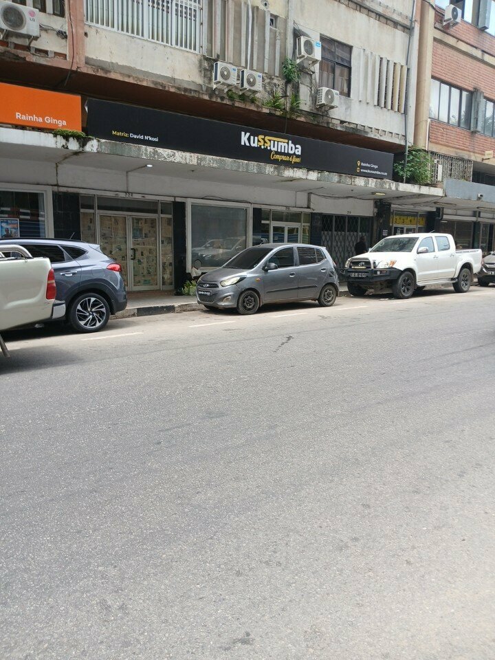 Alışveriş merkezleri Kussumba Shopping Center Online, Loanda, foto