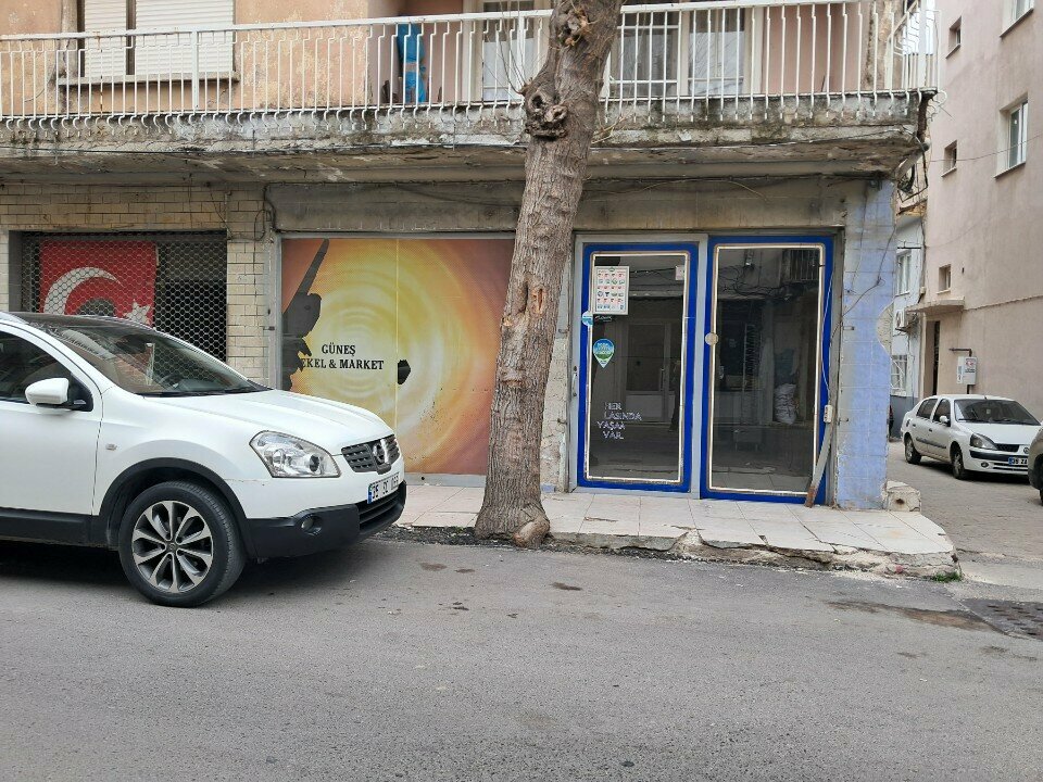 Süpermarket Efes Pilsen Güneş Tekel Bayi, İzmir, foto