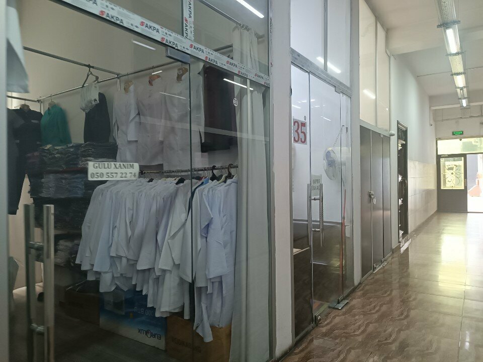 Giyim mağazası Gulu xanım, Bakü, foto