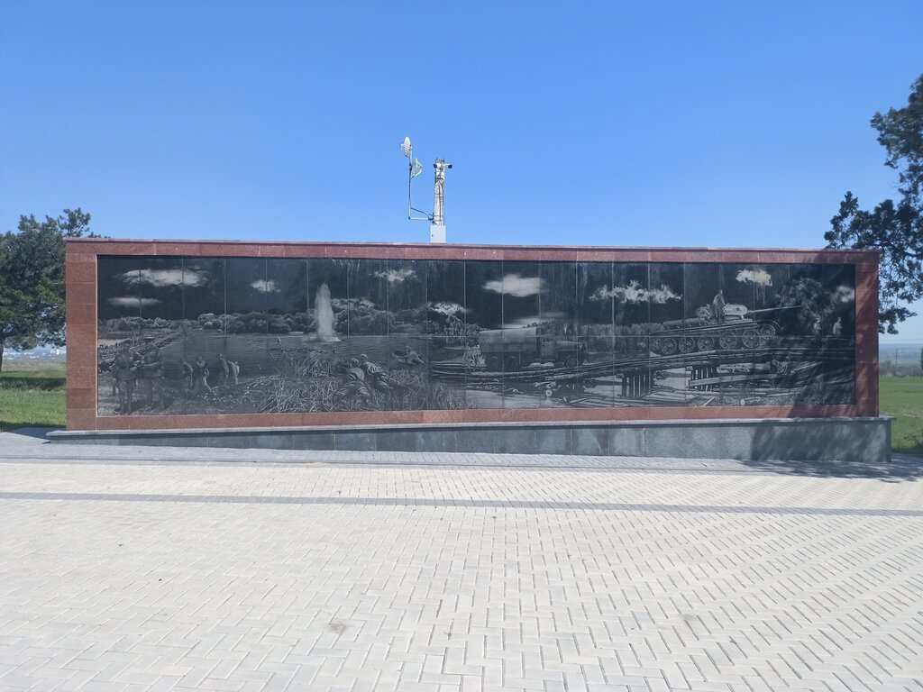 Anıt, heykel Памятник героическим защитникам Приднестровья, Transdinyester, foto