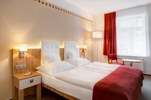 Hotel Astoria (Karlovarský kraj, Sokolov, Loket, T.G. Masaryka), otel  Jachymov'dan