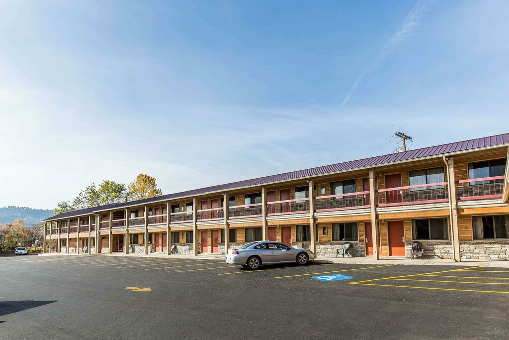 Otel Econo Lodge Inn & Suites Flathead Valley, Kalispell, foto