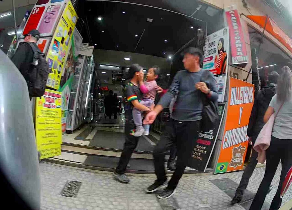 Alışveriş merkezleri Shopping Centers, Cochabamba, foto