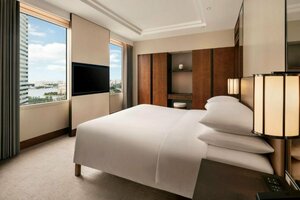 Conrad Singapore Marina Bay (Temasek Boulevard No:2, Singapore), otel  Singapur'dan