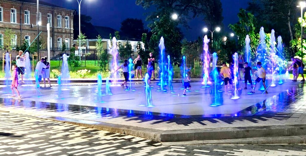 Çeşme Fountain, Novy Oskol, foto