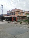 Emporio (Valle del Cauca, Municipio de Santiago de Cali, Comuna 5, Carrera 1A 6, 69-12), taş ürünler ve yapılar  Cali'den