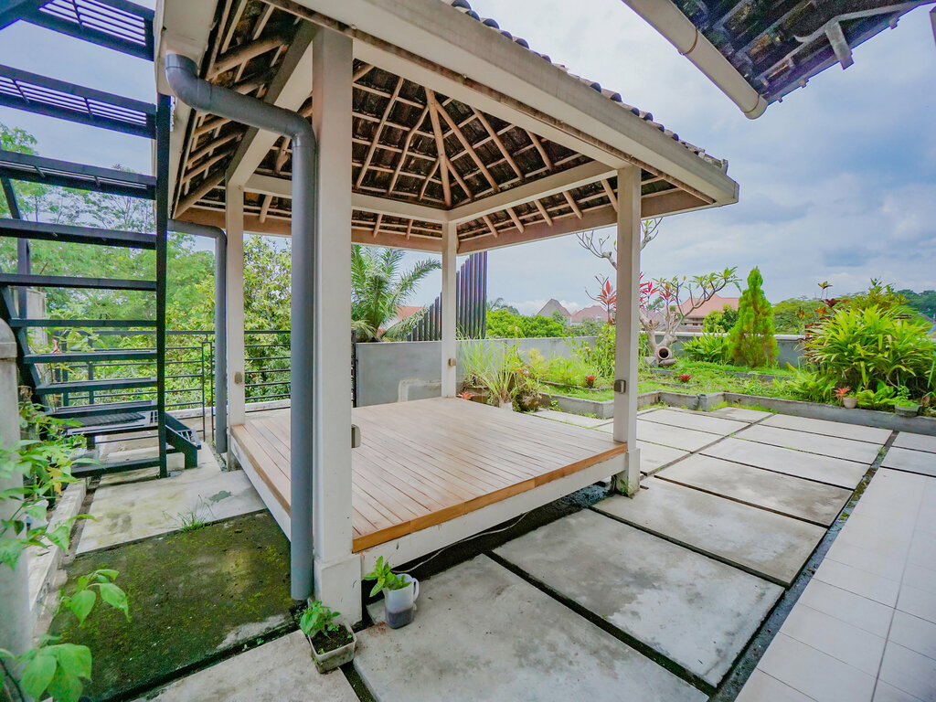 Otel Oyo 90319 Angler Guest House Malang, Malang, foto