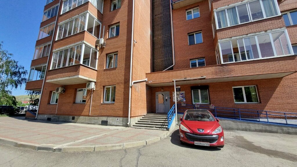 Konut servisleri kuruluşları Берег, Krasnoyarsk, foto
