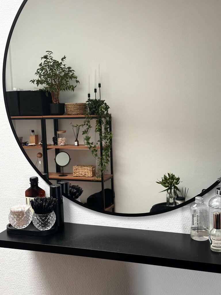 Kaş ve kirpik salonu Ember, Mojaysk, foto