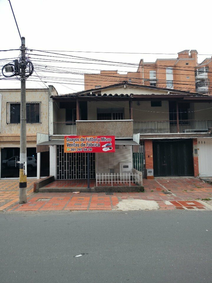 Spor giyim ve ayakkabı Football and Micro Shoes, Medellin, foto