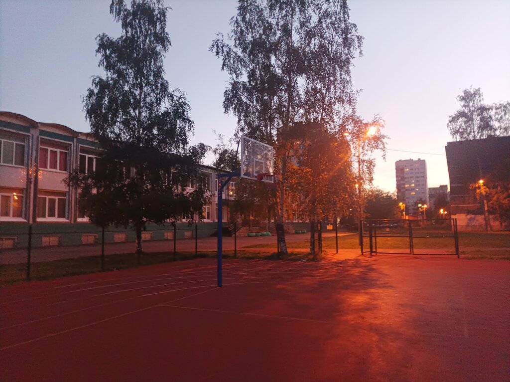 Spor alanı Баскетбольная площадка, Saint‑Petersburg, foto