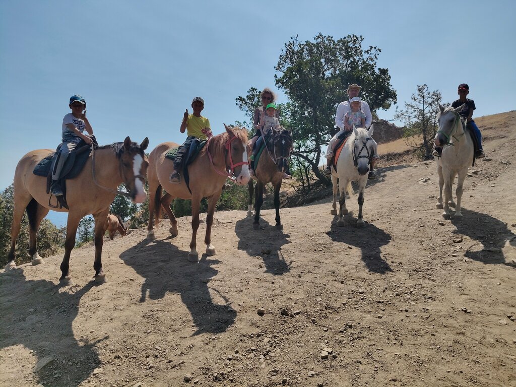 At ve binicilik kulüpleri Choban kyle, Kırım Cumhuriyeti, foto