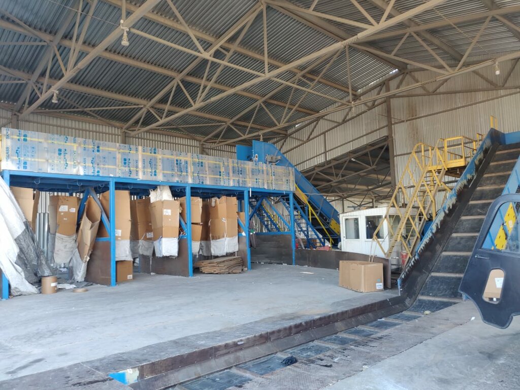 Geri dönüşüm maddeleri Обф Вторма, Saint‑Petersburg, foto