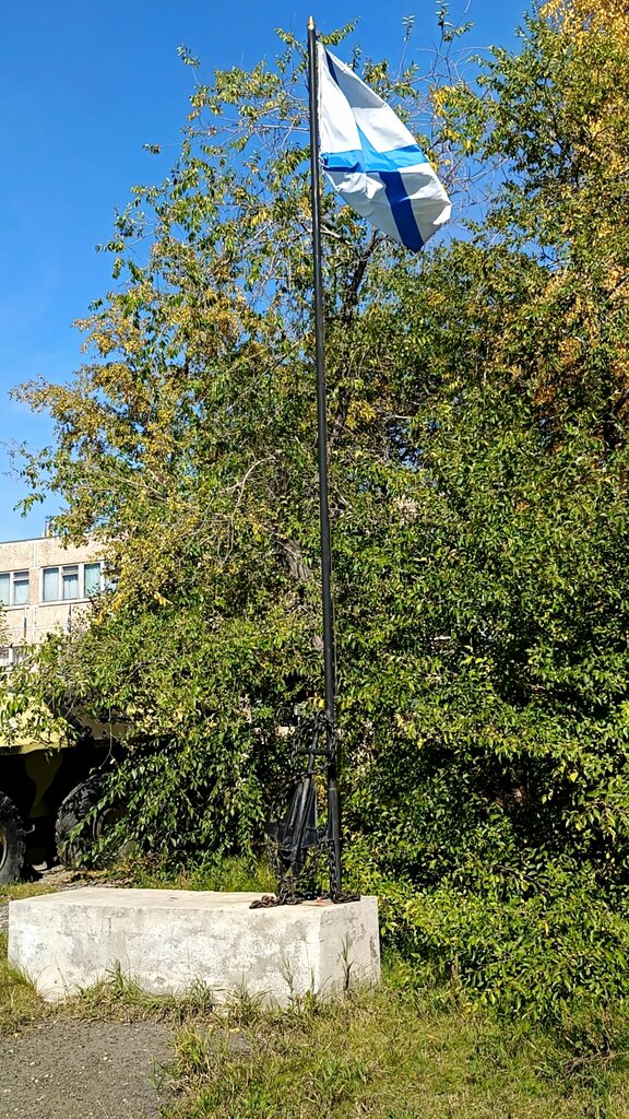 Teknoloji anıtı Бронетранспортёр БТР-70, Bratsk, foto