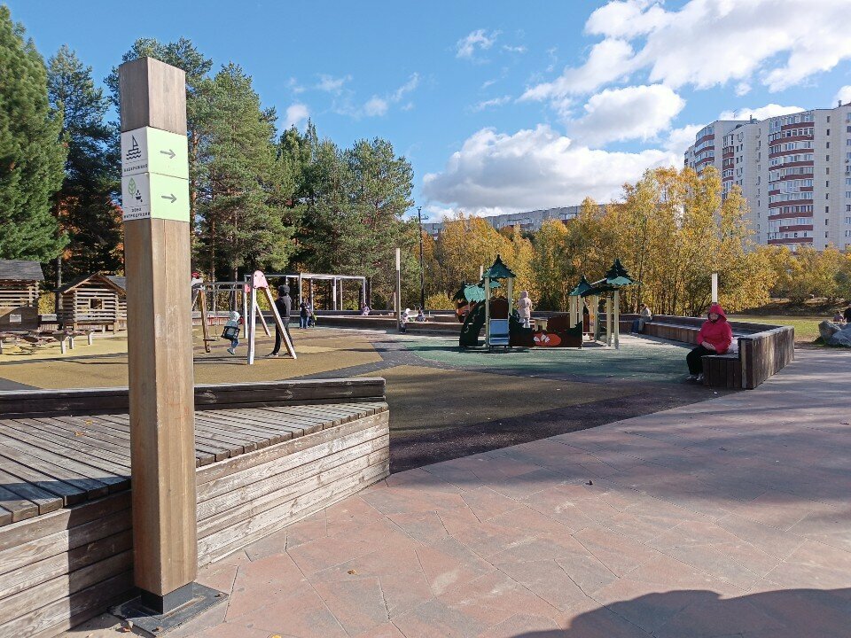 Oyun alanı Ботаника, Surgut, foto