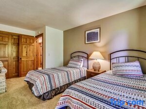 Indoor Heated Pool and Private Sauna - Stunning Mountain Townhouse (77 Timberline No., Killington, VT, 05751, US), otel  Vermont Eyaleti'nden