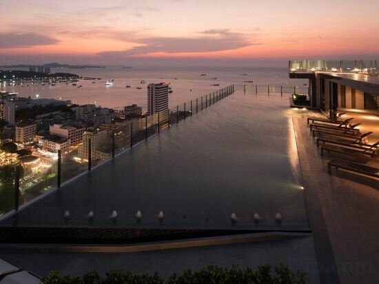 Daireler The Base by Pattaya Holiday, Pattaya, foto