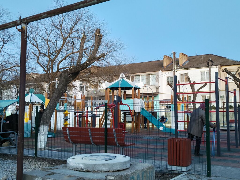 Oyun alanı Playground, Kırım Cumhuriyeti, foto