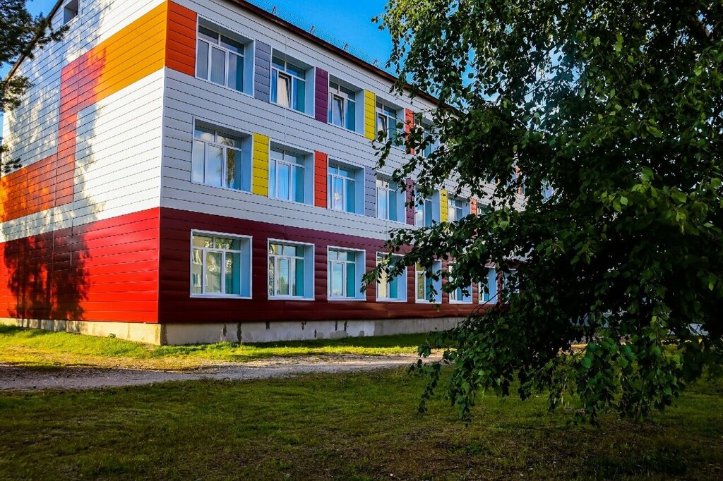 Ortaokul Shkola Srednyaya Obshcheobrazovatelnaya Chupinskaya, Mou, Karelya, foto