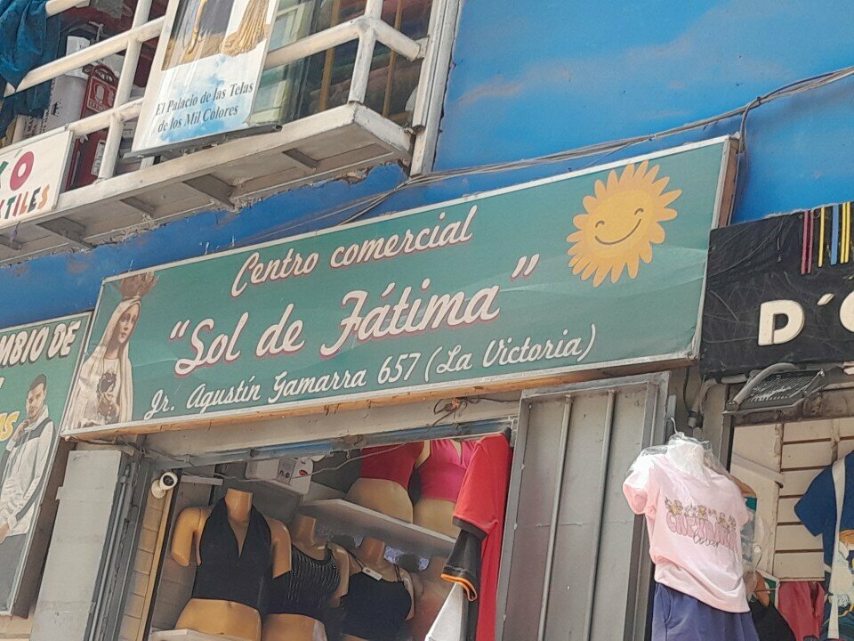 Giyim mağazası Sol de fatima Shopping Center, Lima, foto