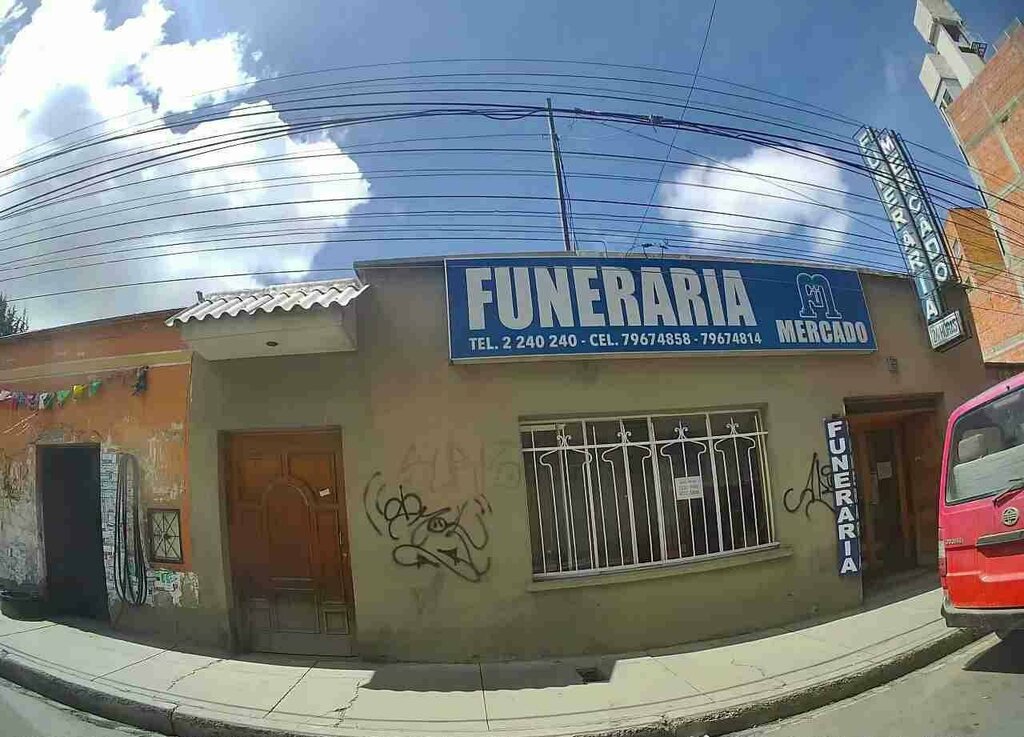 Tıp merkezleri ve klinikler Funeraria Mercado, La Paz, foto