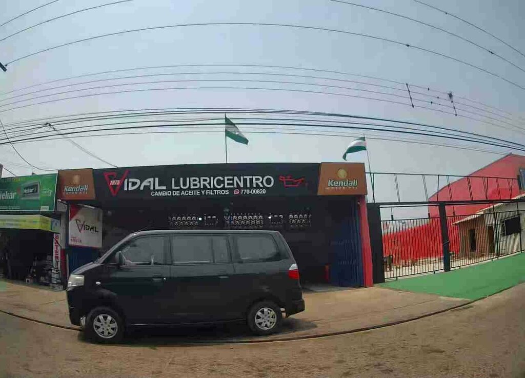 Otomobil servisi Lubricants Vidal, Santa‑Krus, foto