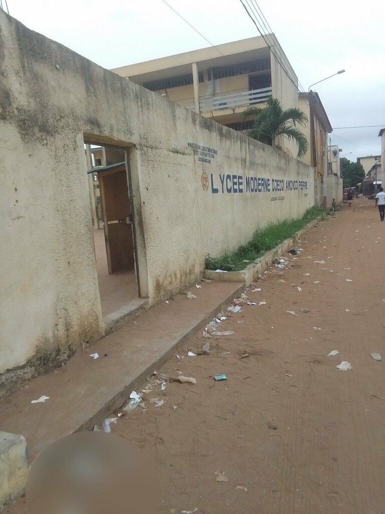 Lise Lycee moderne djedji amondji pierre, Abican, foto
