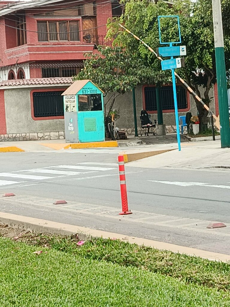 Geçiş noktaları, güvenlik kontrol alanı Vigilancia Particular, Lima, foto