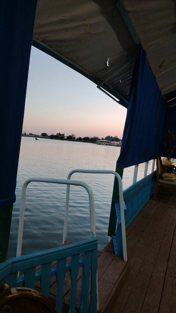 Resort oteller, tesisler Holiday House, Zerefşan, foto