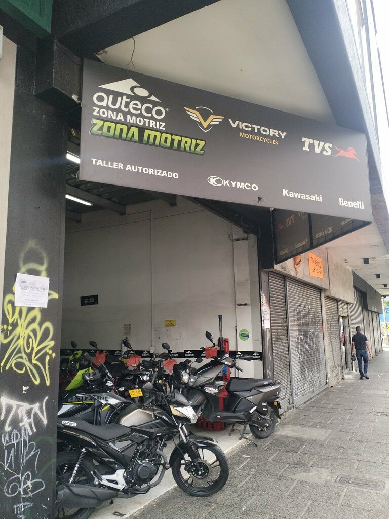 Motosiklet satışı Zona Automotriz, Medellin, foto