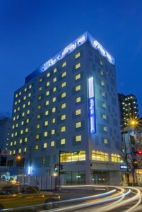 Dormy Inn Hakata Gion Natural Hot Spring (Fukuoka Prefecture, Fukuoka, Airport Line, Hakata metro station), otel  Fukuoka'dan