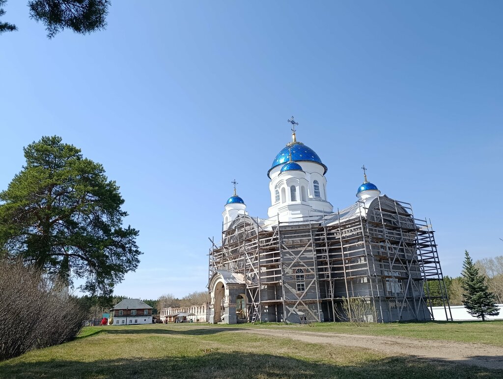 Ortodoks kiliseleri Tserkov Serafima Sarovskogo V Vvedenskom Verkhnetechenskom monastyre, Kurganskaya oblastı, foto