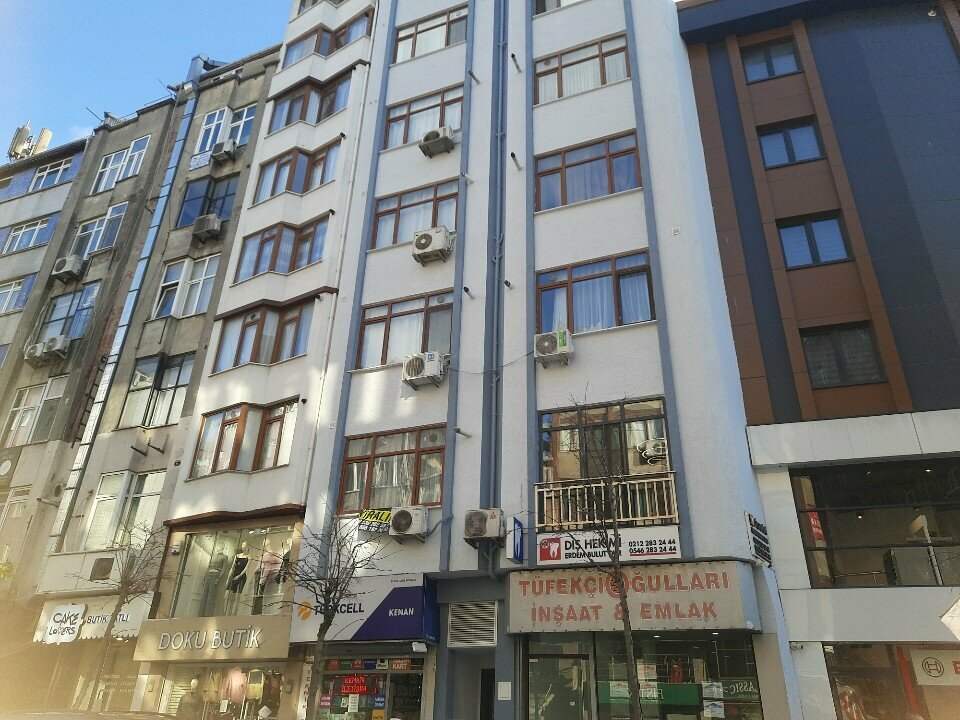 Özel ağız ve diş sağlığı klinikleri ve muayenehaneleri Diş Hekimi Erdem Bulut Dur, İstanbul, foto
