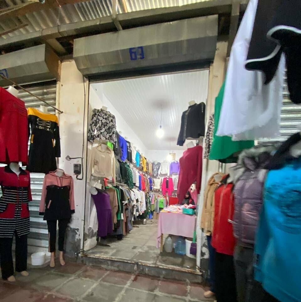 Giyim mağazası Qadın geyimləri, Mingeçevir, foto