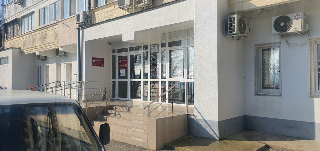 Aşılama noktası Пункт вакцинации в ГБУЗ РК Алуштинская центральная городская больница, Kırım Cumhuriyeti, foto