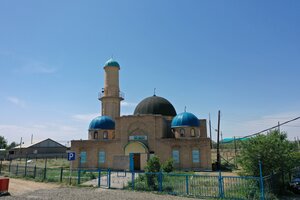 Nur Mosque (Baýyrjan Momyshuly kóshesi No:19А, Embi qalasy), cami  Yembi'den (Emba'dan)