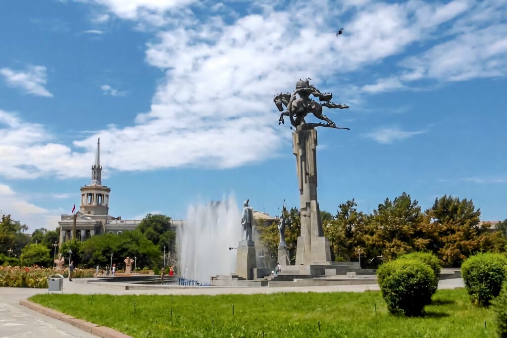 Anıt, heykel Manas Heykeli, Bişkek, foto