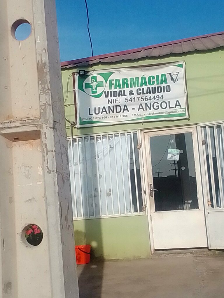 Eczaneler Farmácia Vidal& Cláudio, Loanda, foto