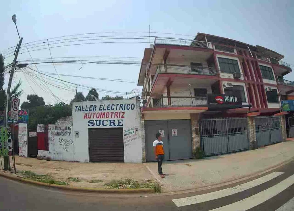 Oto döşeme Taller Electrico Automotriz Sucre, Santa‑Krus, foto