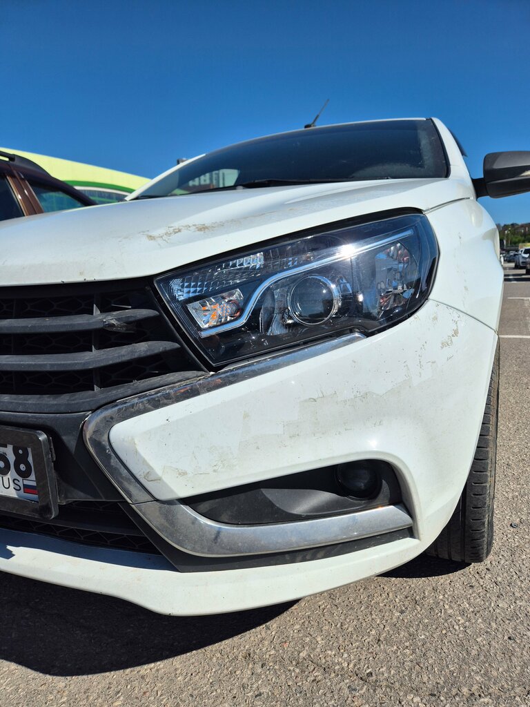 Otomotiv aydınlatma Falcon, Penza, foto