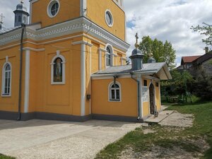 Biserica Sfinţii Arhangheli Mihail şi Gavriil şi Sfântul Mucenic Valerie (strada Bisericii No:5, sectorul Buiucani), ortodoks kiliseleri  Kişinev'den