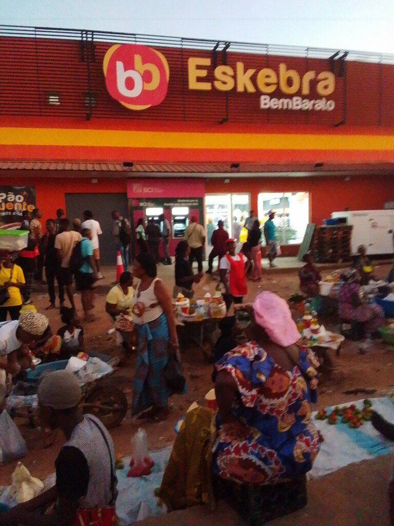 Süpermarket Eskebra, Loanda, foto