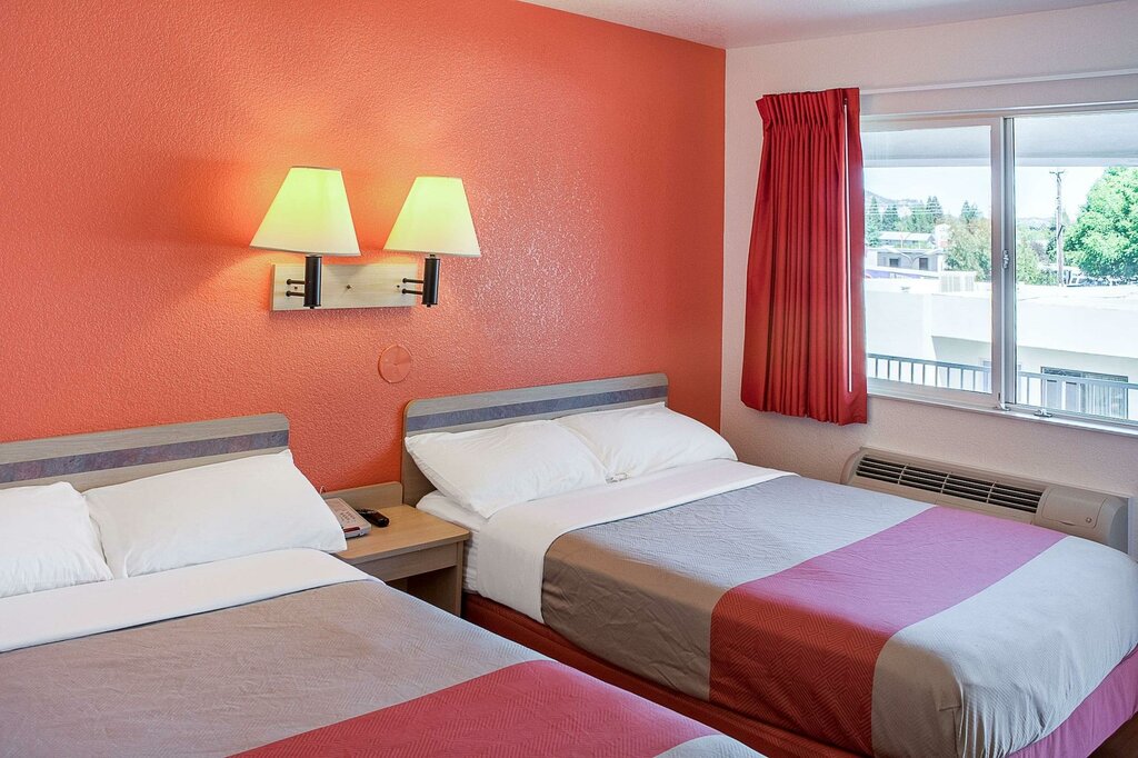 Otel Motel 6 Ukiah, Ukiah, foto